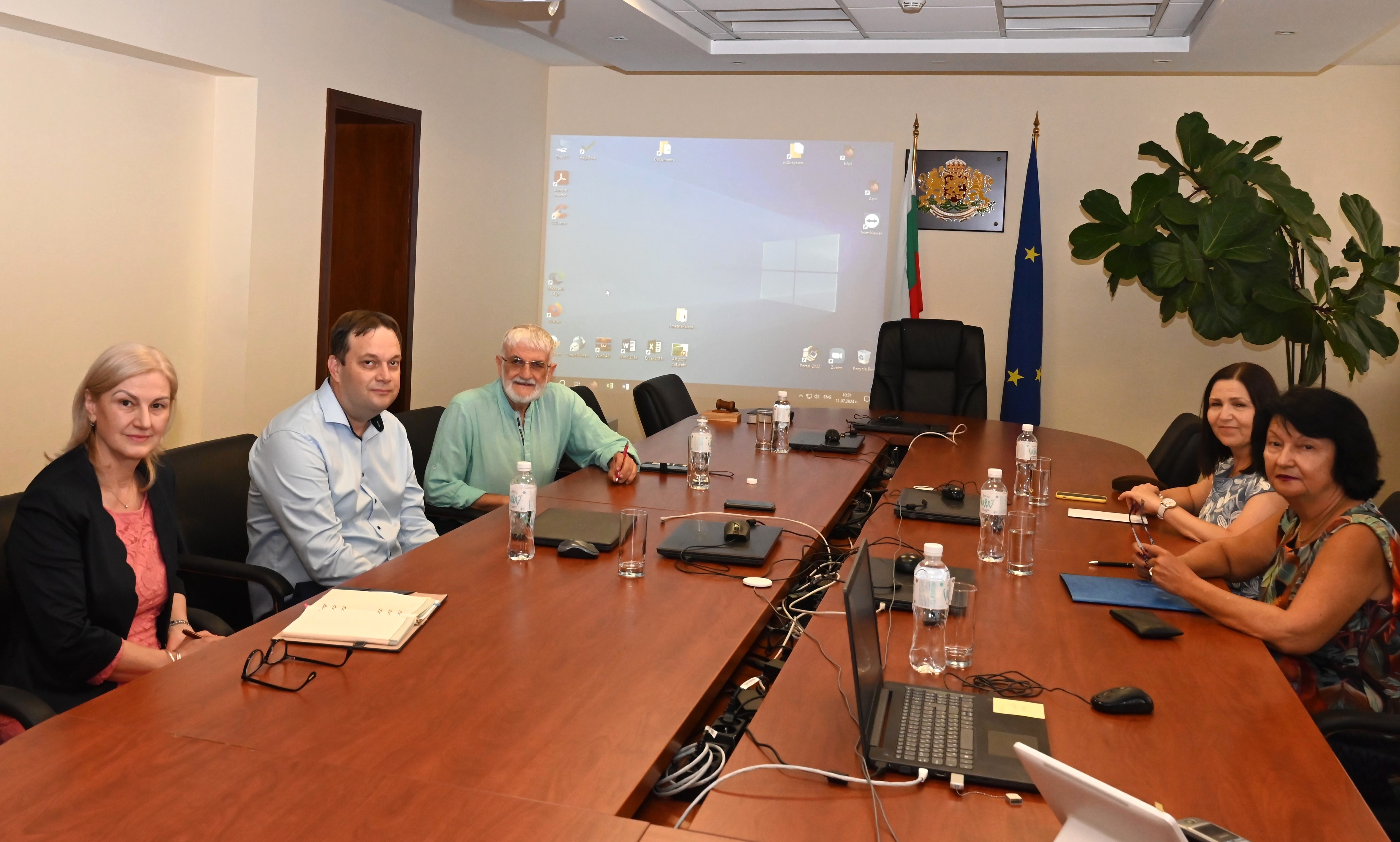 Консултативният експертен съвет подкрепя изпита за одитори в Сметната ...